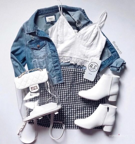 Love 2020 more with Best Spring Outfits for School