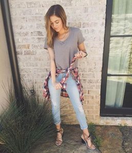 Love 2020 more with Best Spring Outfits for School